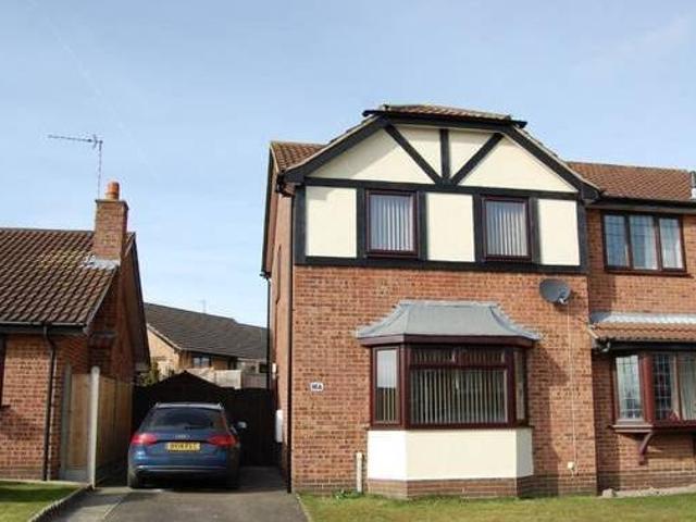 3 bedroom semidetached house for rent in Worcester Road Grantham Grantham NG31