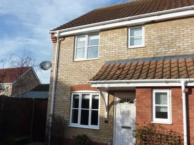 3 bedroom semidetached house for rent in 16 Janet Hadenham Close NR34