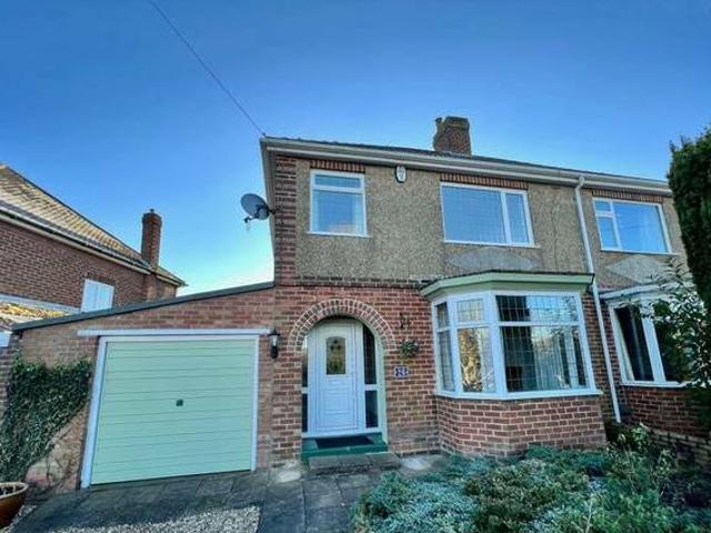 3 bedroom semidetached house for rent in 26 Legbourne Road Louth LN11 8ER LN11
