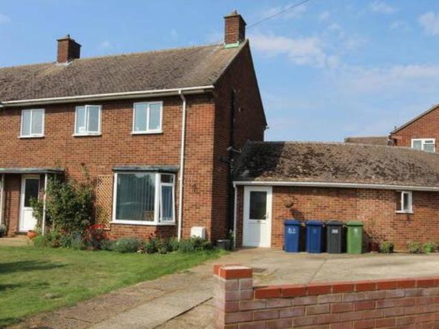3 bedroom semidetached house for sale in Manor Road Gamlin SG19