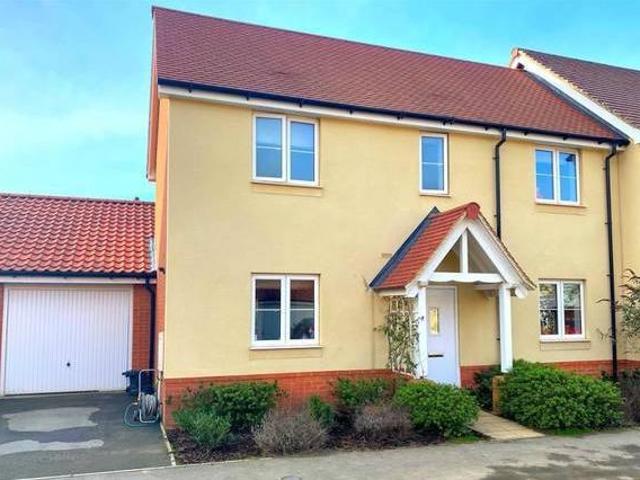 3 bedroom semidetached house for sale in Maritime Approach Rowhedge Colchester CO5