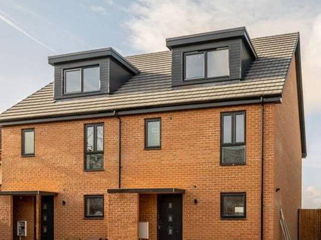 3 bedroom semidetached house for sale in May Hill Drive Bishops Cleeve GL52