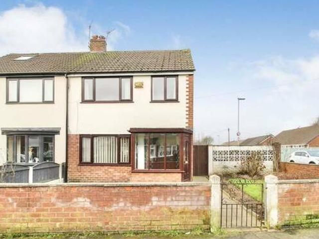 3 bedroom semidetached house for sale in Meadowcroft Wigan WN4