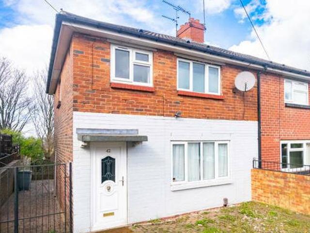 3 bedroom semidetached house for sale in Miles Hill Road Leeds LS7