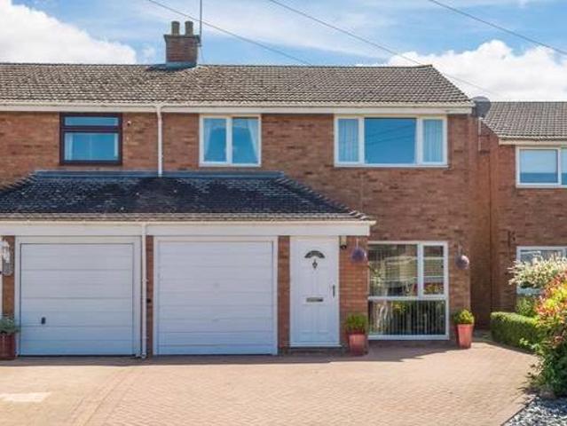 3 bedroom semidetached house for sale in Neales Close Harbury Leamington Spa CV33