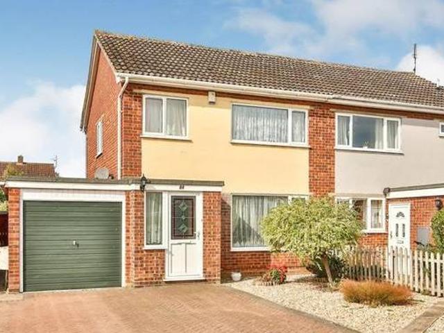 3 bedroom semidetached house for sale in North Park Fakenham NR21