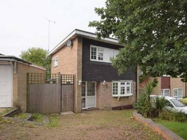 3 bedroom semidetached house for sale in On The Hill Watford WD19