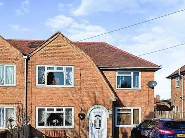 3 bedroom semidetached house for sale in Abbey Drive Ashbydelazouch LE65