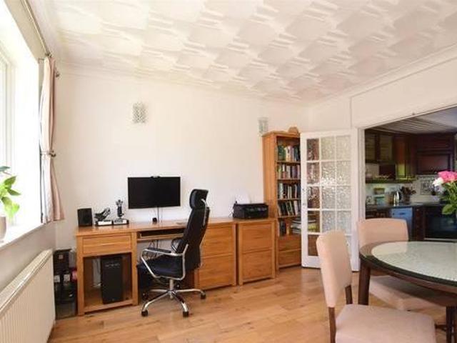 3 bedroom semidetached house for sale in Ash Road Hartley Kent DA3