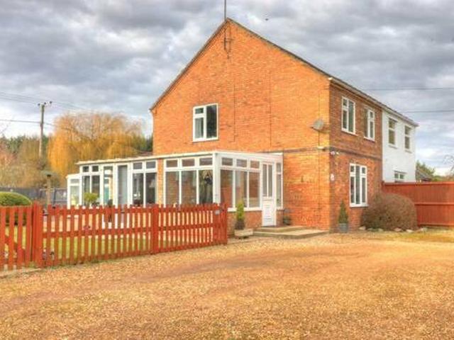 3 bedroom semidetached house for sale in Bullock Road Terrington Saint Clement PE34