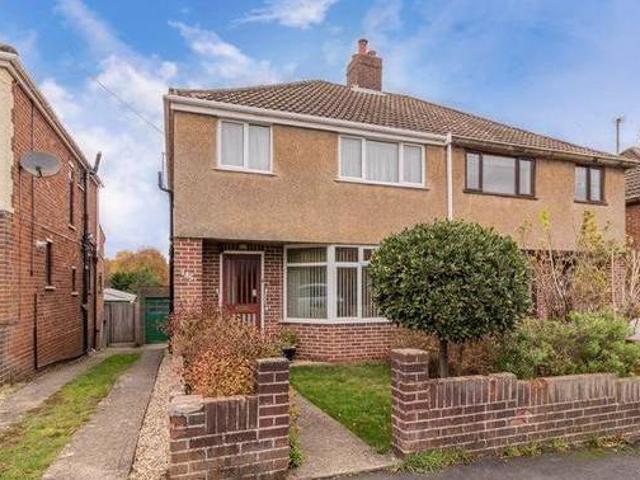 3 bedroom semidetached house for sale in Bagley Close Kennington OX1