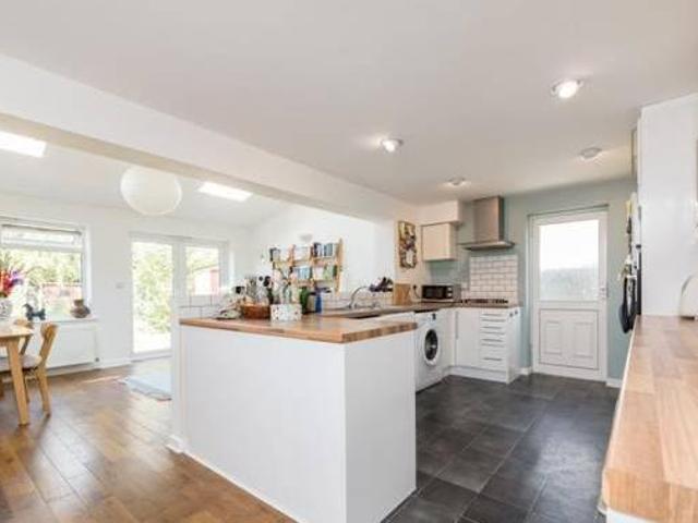 3 bedroom semidetached house for sale in Beech Road Wheatley Oxford Oxfordshire OX33