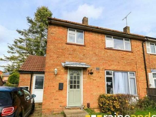 3 bedroom semidetached house for sale in Blackthorne Close Hatfield AL10