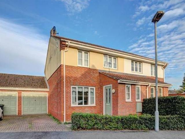 3 bedroom semidetached house for sale in Briars End Witchford CB6