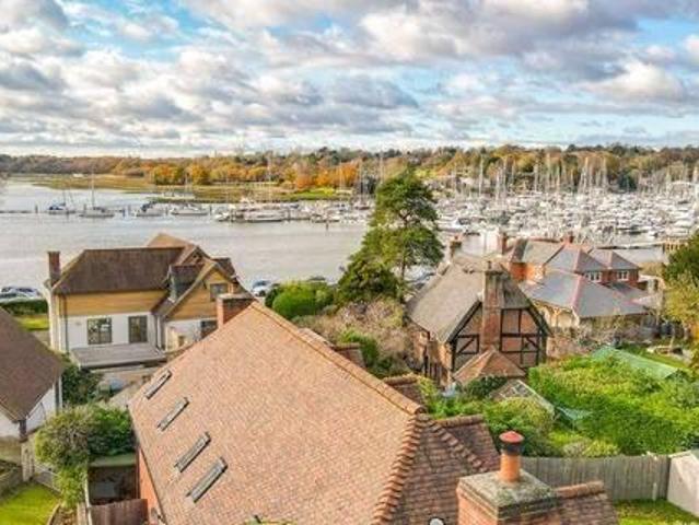 3 bedroom semidetached house for sale in Bridge Road Swanwick SO31