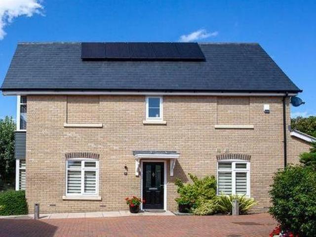 3 bedroom semidetached house for sale in Brookmans View Stock Village CM4