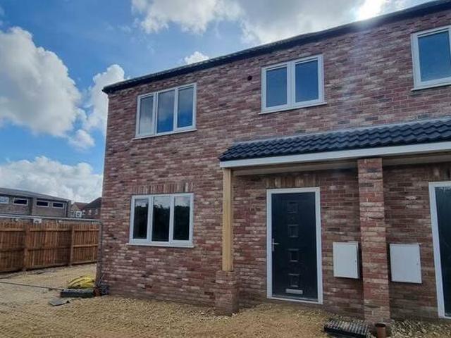 3 bedroom semidetached house for sale in Brocks Lane Off Station Road PE13