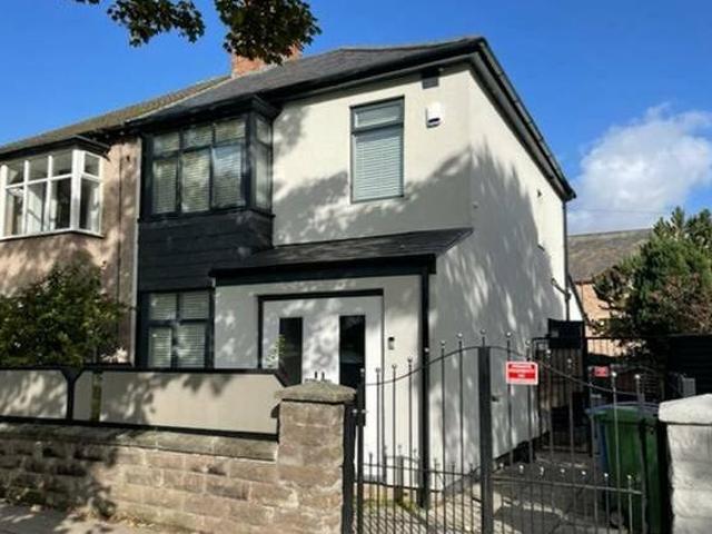 3 bedroom semidetached house for sale in Brodie Avenue Liverpool L18