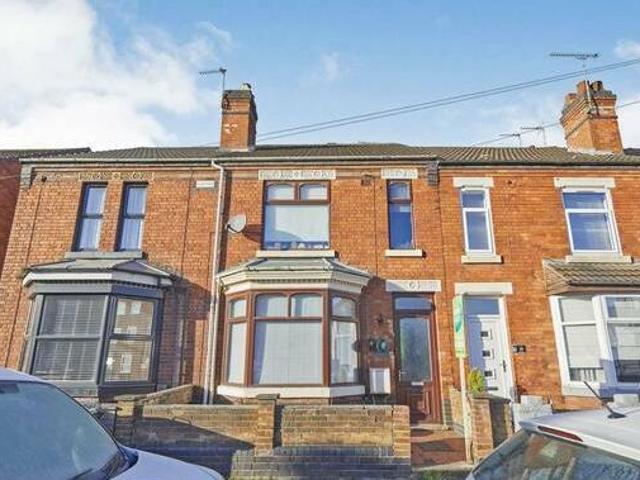 3 bedroom semidetached house for sale in Calais Road BurtonOnTrent DE13