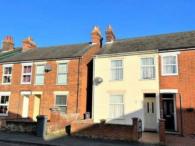3 bedroom semidetached house for sale in Carr Avenue Leiston IP16