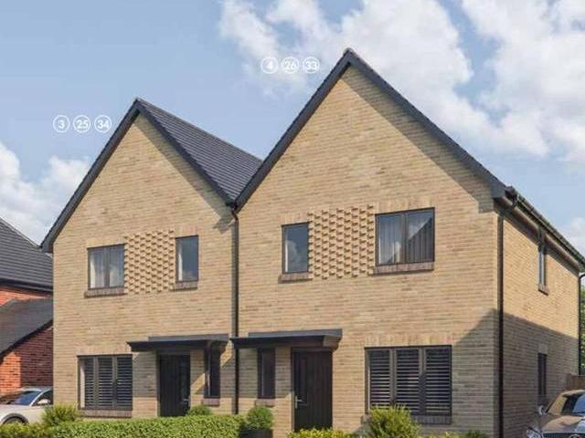 3 bedroom semidetached house for sale in Cinders Lane Yapton BN18 BN18
