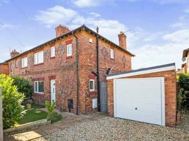 3 bedroom semidetached house for sale in Cliveden Road Chester CH4