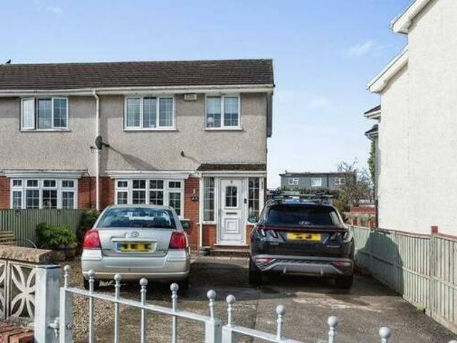3 bedroom semidetached house for sale in Clos Vernon Watkins Swansea SA4