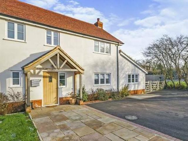 3 bedroom semidetached house for sale in Common View Bumbles Green EN9