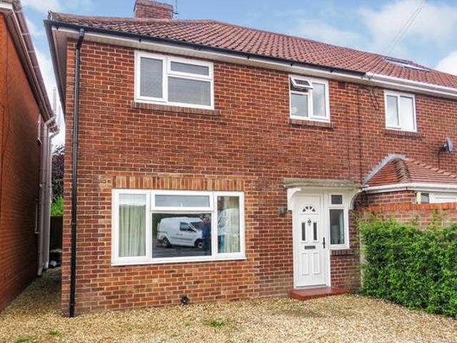 3 bedroom semidetached house for sale in Coniston Road Ringwood BH24
