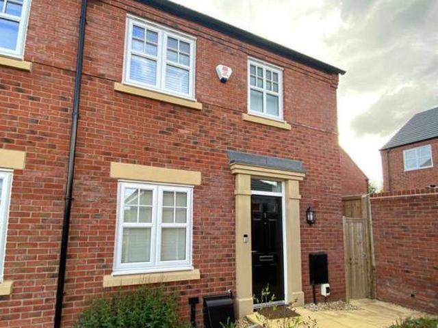 3 bedroom semidetached house for sale in Cornflower Road Loughborough LE11