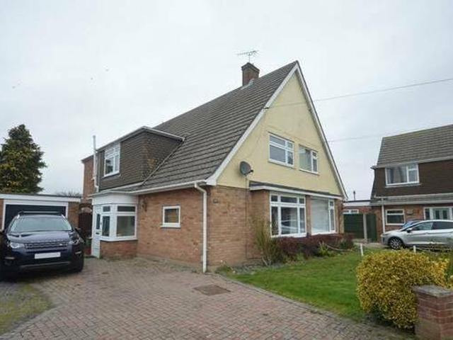 3 bedroom semidetached house for sale in Cox Road Alresford CO7