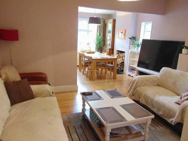 3 bedroom semidetached house for sale in Craig Avenue Reading RG30