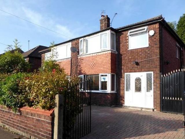 3 bedroom semidetached house for sale in Cringle Road Manchester M19