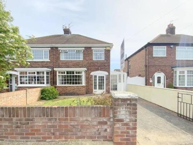 3 bedroom semidetached house for sale in Dugard Road Cleethorpes DN35
