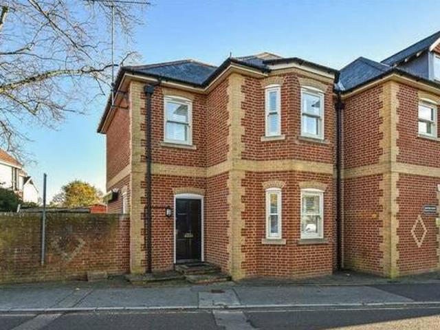 3 bedroom semidetached house for sale in Duttons Road Romsey Town Centre Hampshire SO51