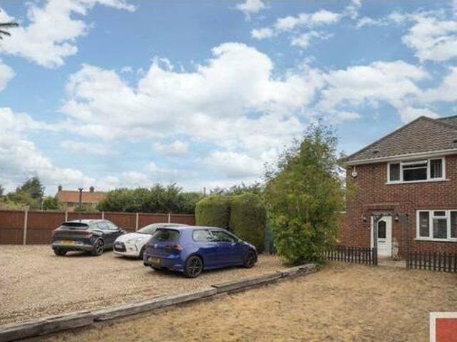 3 bedroom semidetached house for sale in Dereham Road New Costessey NR5