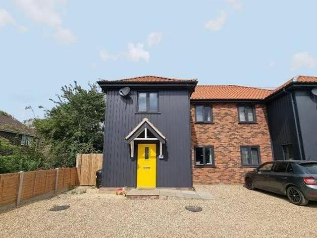 3 bedroom semidetached house for sale in Dodds Lane Attleborough Norfolk NR17