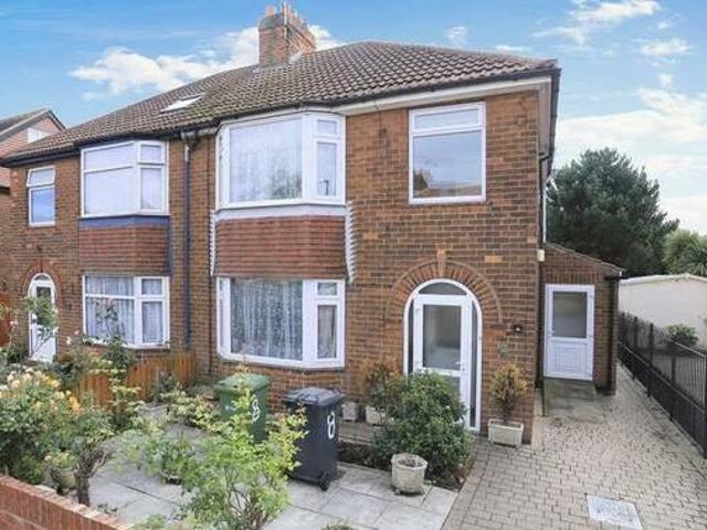 3 bedroom semidetached house for sale in Eastward Avenue York YO10