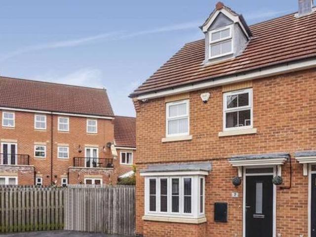 3 bedroom semidetached house for sale in Ebberton Close Hemsworth Pontefract WF9 WF9