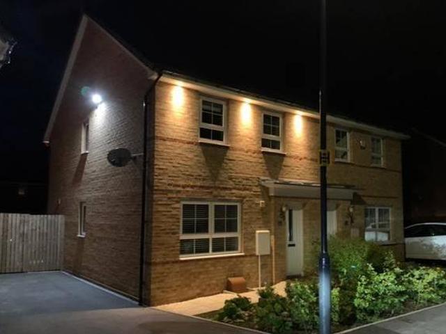 3 bedroom semidetached house for sale in Fairfield Avenue Carlton Goole DN14 DN14