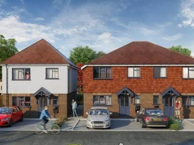3 bedroom semidetached house for sale in Farncombe Godalming Surrey GU7 GU7