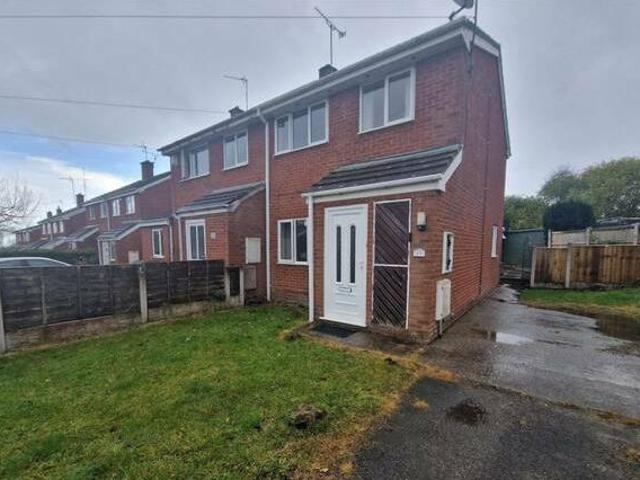 3 bedroom semidetached house for sale in Ffordd Mynydd Isa Rhosllanerchrugog Wrecsam Ffordd Myny