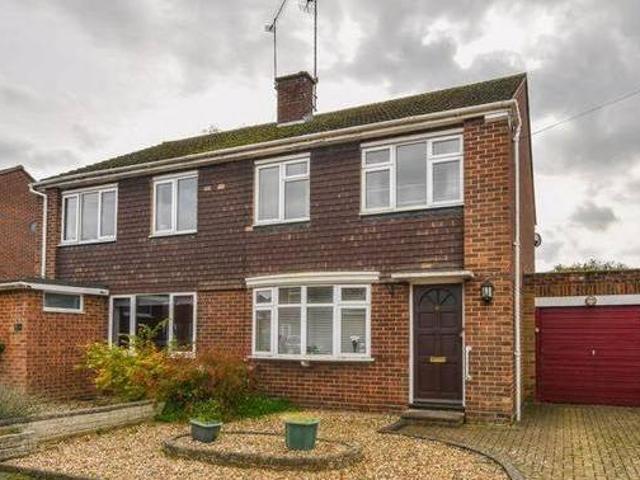 3 bedroom semidetached house for sale in Fishers Close Puckeridge SG11