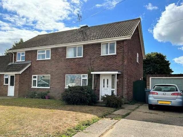 3 bedroom semidetached house for sale in Garrett Crescent Leiston IP16