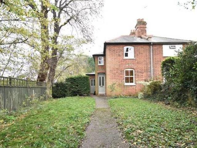3 bedroom semidetached house for sale in Gipsy Lane Tilehurst Reading RG30