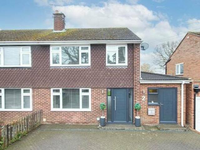 3 bedroom semidetached house for sale in Gomer Close Codicote Hitchin Hertfordshire SG4