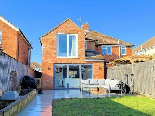 3 bedroom semidetached house for sale in Grenville Avenue HP22