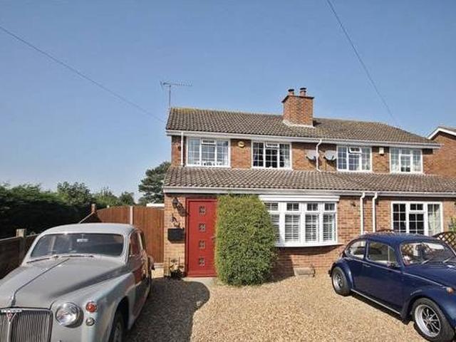 3 bedroom semidetached house for sale in Greenfield Road Flitton Bedfordshire Bedfordshire MK45