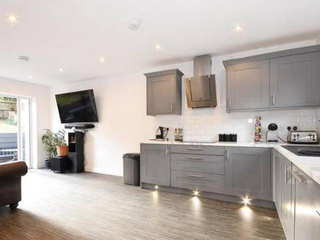 3 bedroom semidetached house for sale in Greenshaw BRENTWOOD CM14