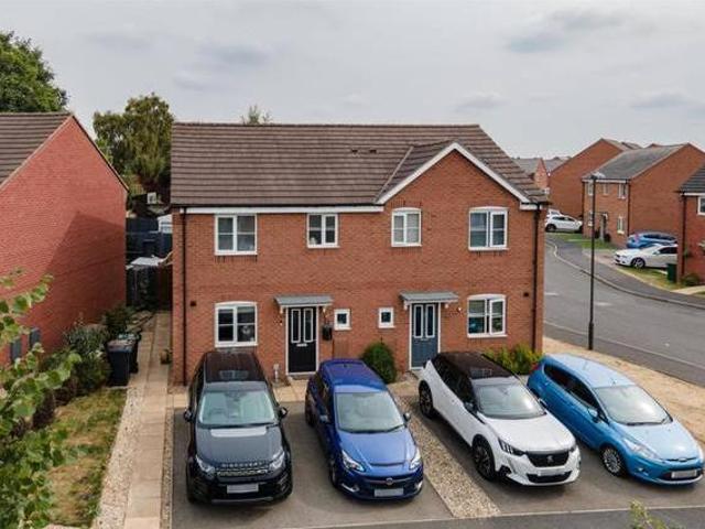 3 bedroom semidetached house for sale in Grindley Way Woodville Swadlincote DE11